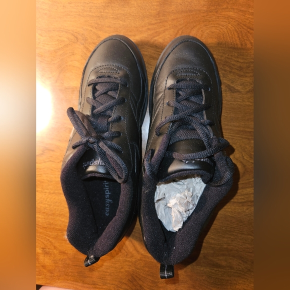 Easy Spirit | Shoes | Easy Spirit Black Tennis Shoes | Poshmark